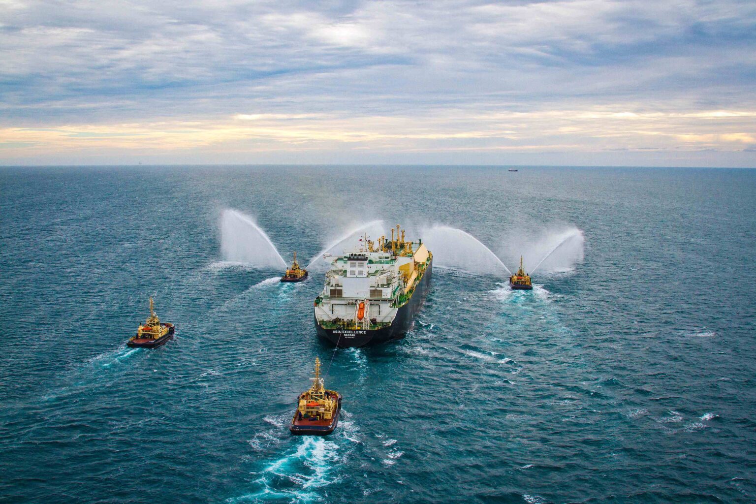 AYK Energy upgrades four Svitzer hybrid tugs at Gorgon LNG - Container News