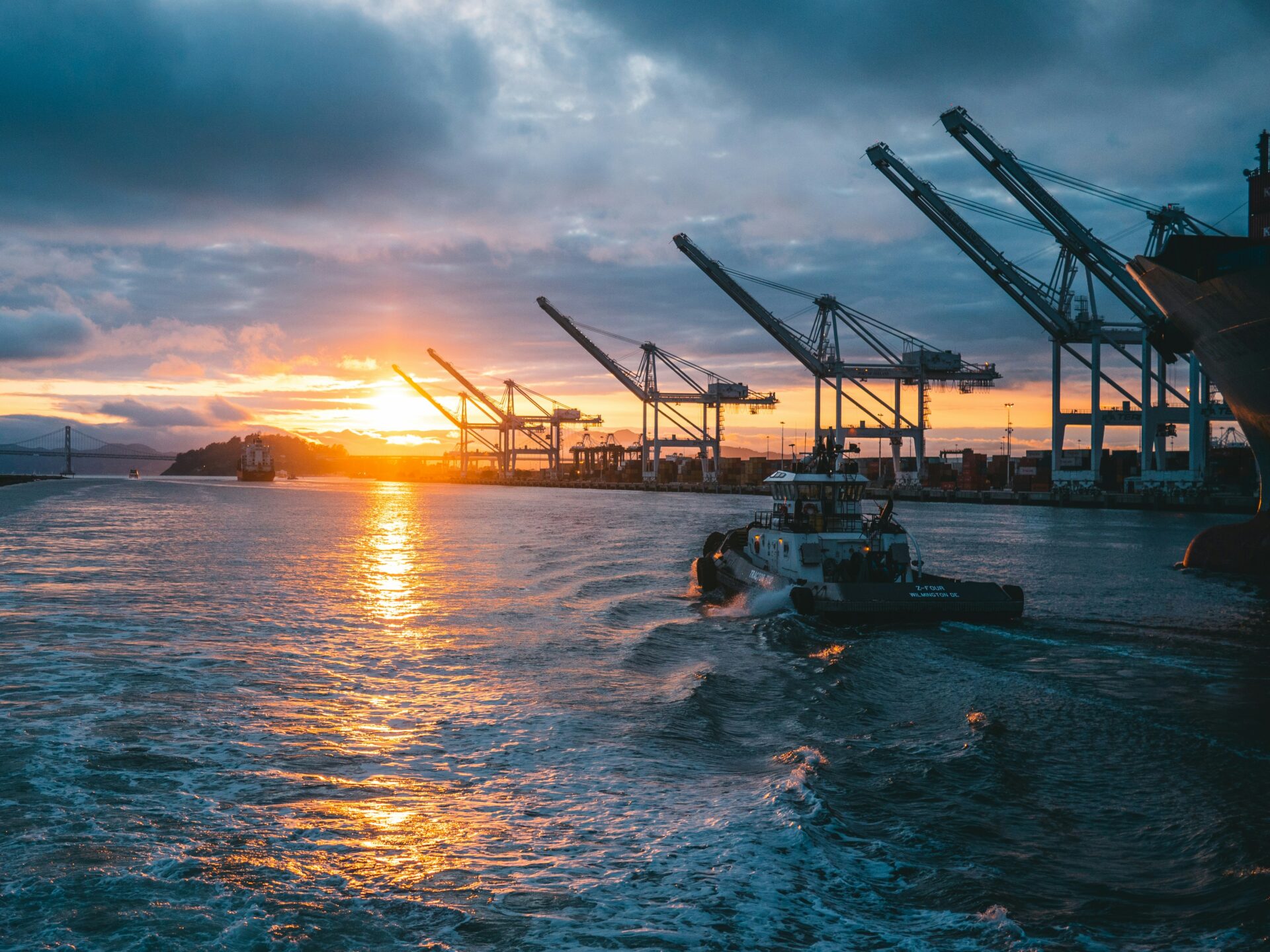 Adani Ports and Evergreen join Vadhavan port development plans ...