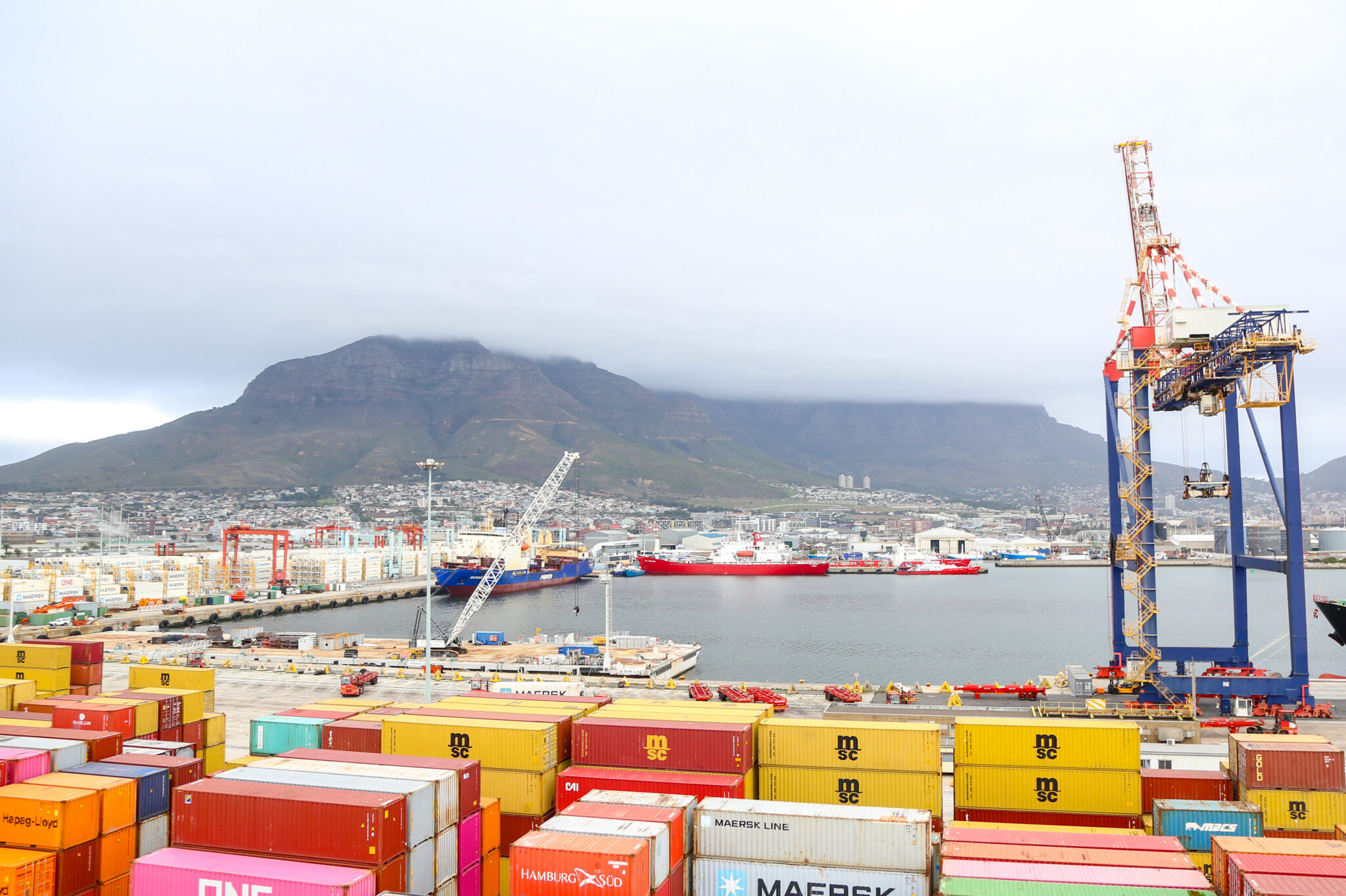 Kalmar secures order for 16 hybrid straddle carriers from TPT ...