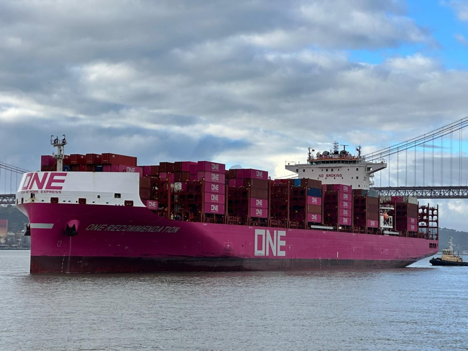 ONE’s magenta vessel makes first-ever call at Port of Lisbon ...