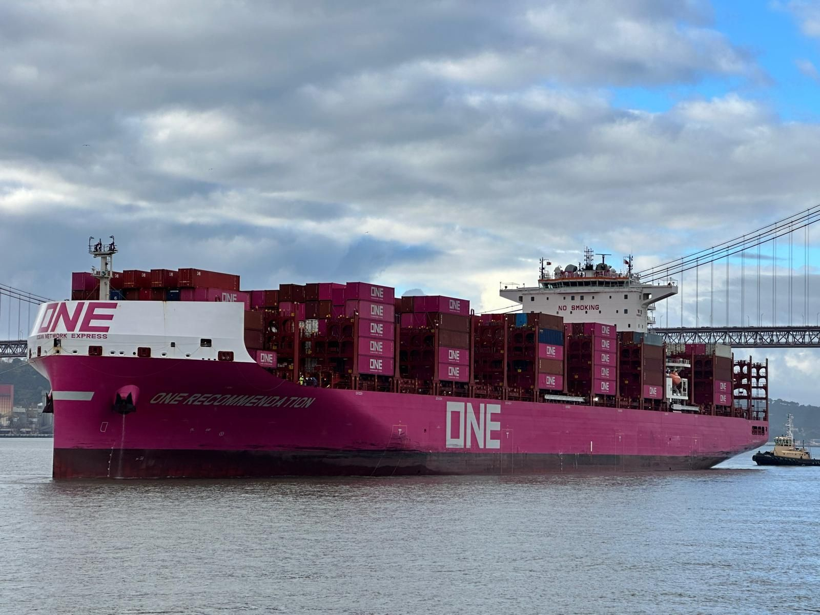 ONE’s magenta vessel makes first-ever call at Port of Lisbon ...
