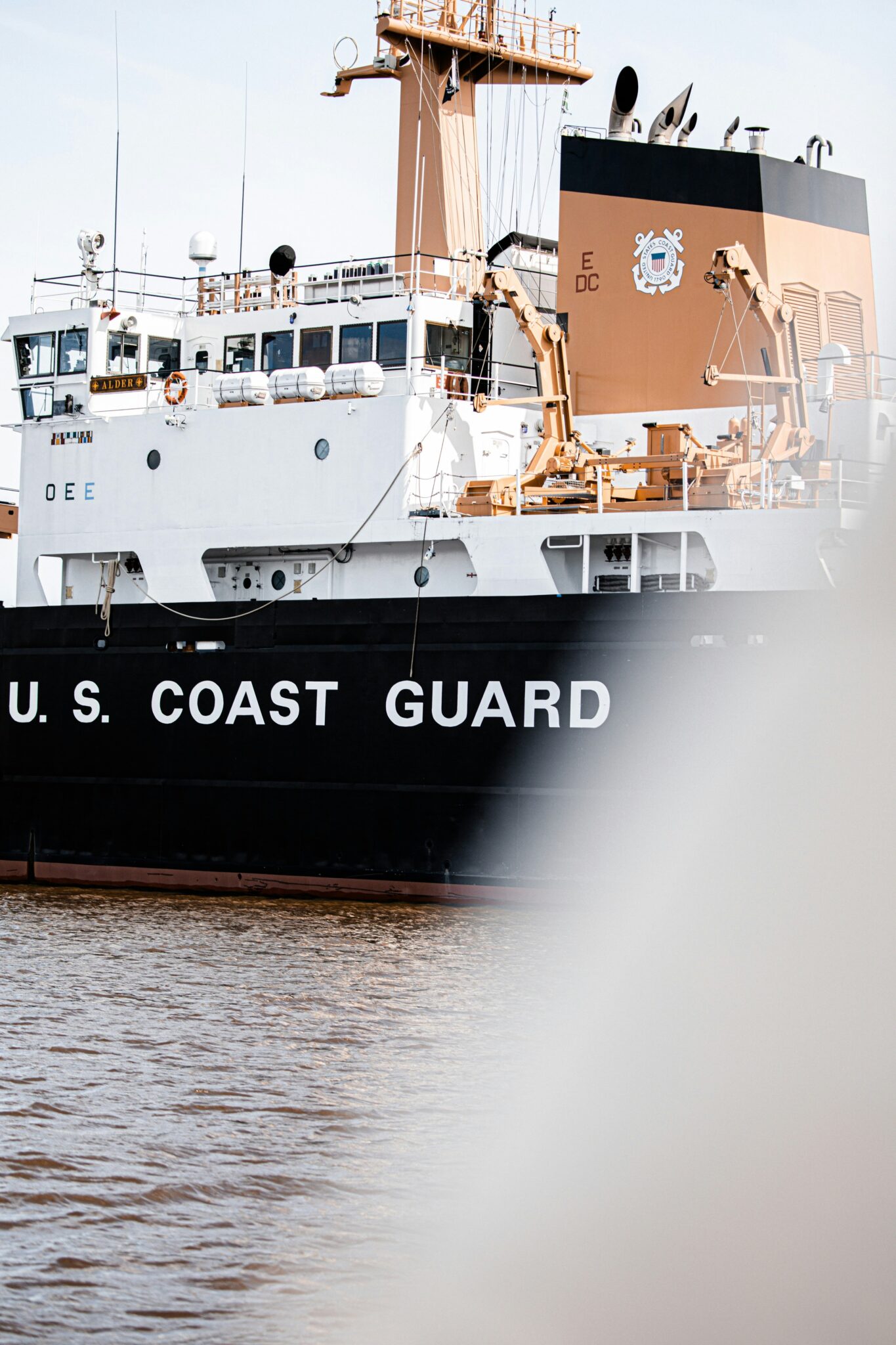 U.S. pursues third oil tanker near Venezuela - Container News
