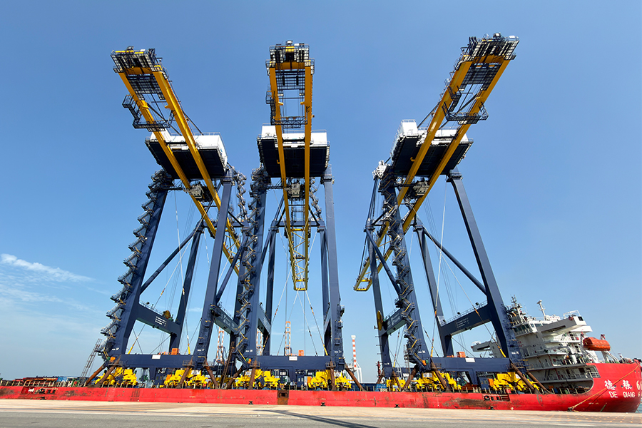HPT adds three remote-control quay cranes at Terminal D - Container News