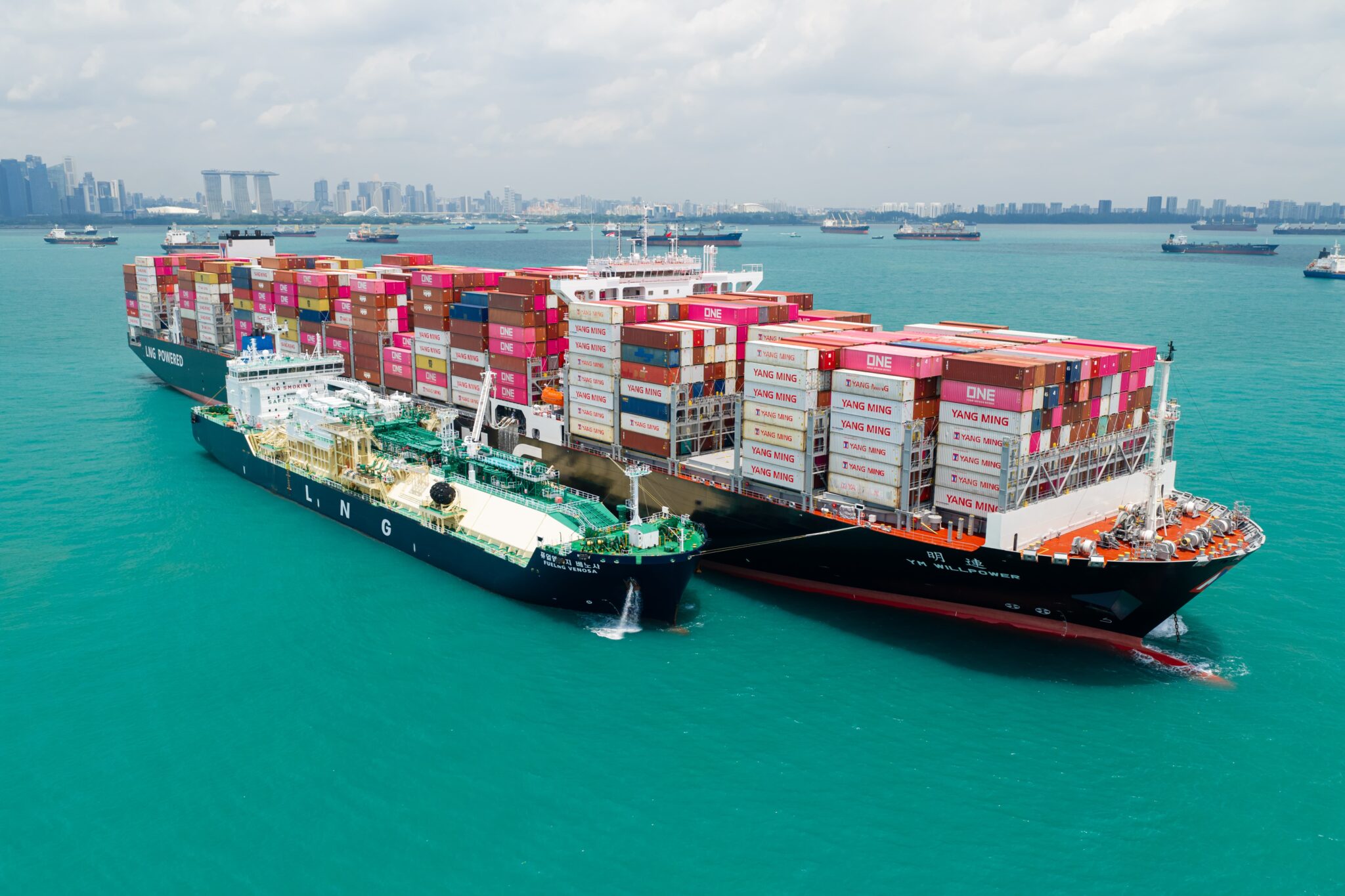 Yang Ming deploys LNG dual-fuel fleet with successful Singapore ...