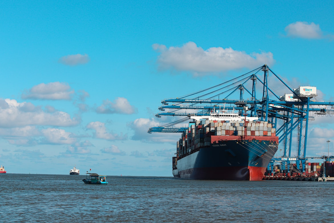 How Shipping Professionals Can Hedge Against Trade Volatility: A Guide ...